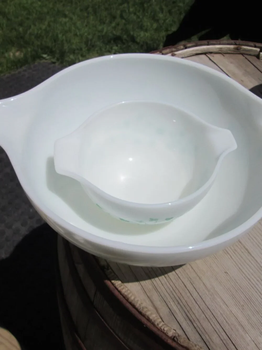 Pyrex | Dining | Rare Promotional 2 Pc The Green Ivy Pyrex Nesting ...